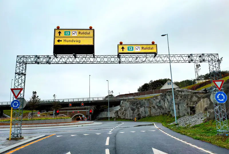 Optimized for Comprehensive Traffic Management: Advanced Informative ...