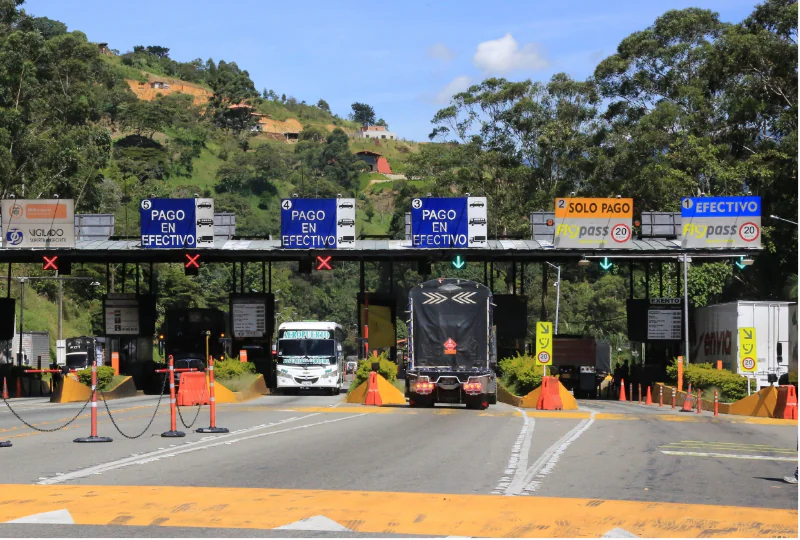 Optimizing Traffic Flow: Dynamic Lane Control and Speed Limit Systems ...