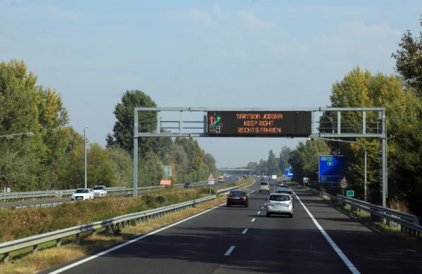 How VMS Signboards Can Revolutionize Traffic Management in Smart Cities ...